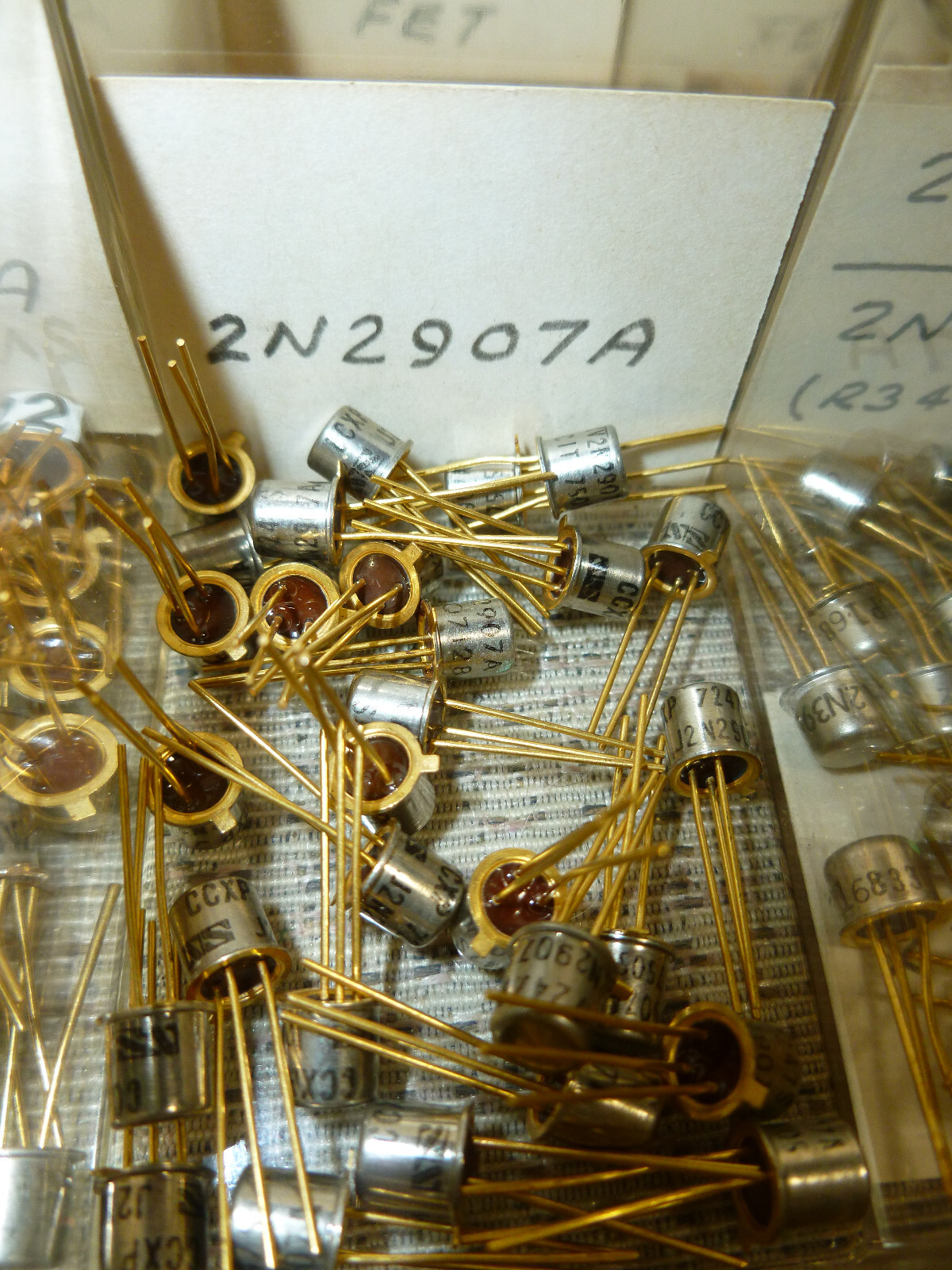 National Semiconductor 2N2907A PNP Transistor Case Silicon Annular ...