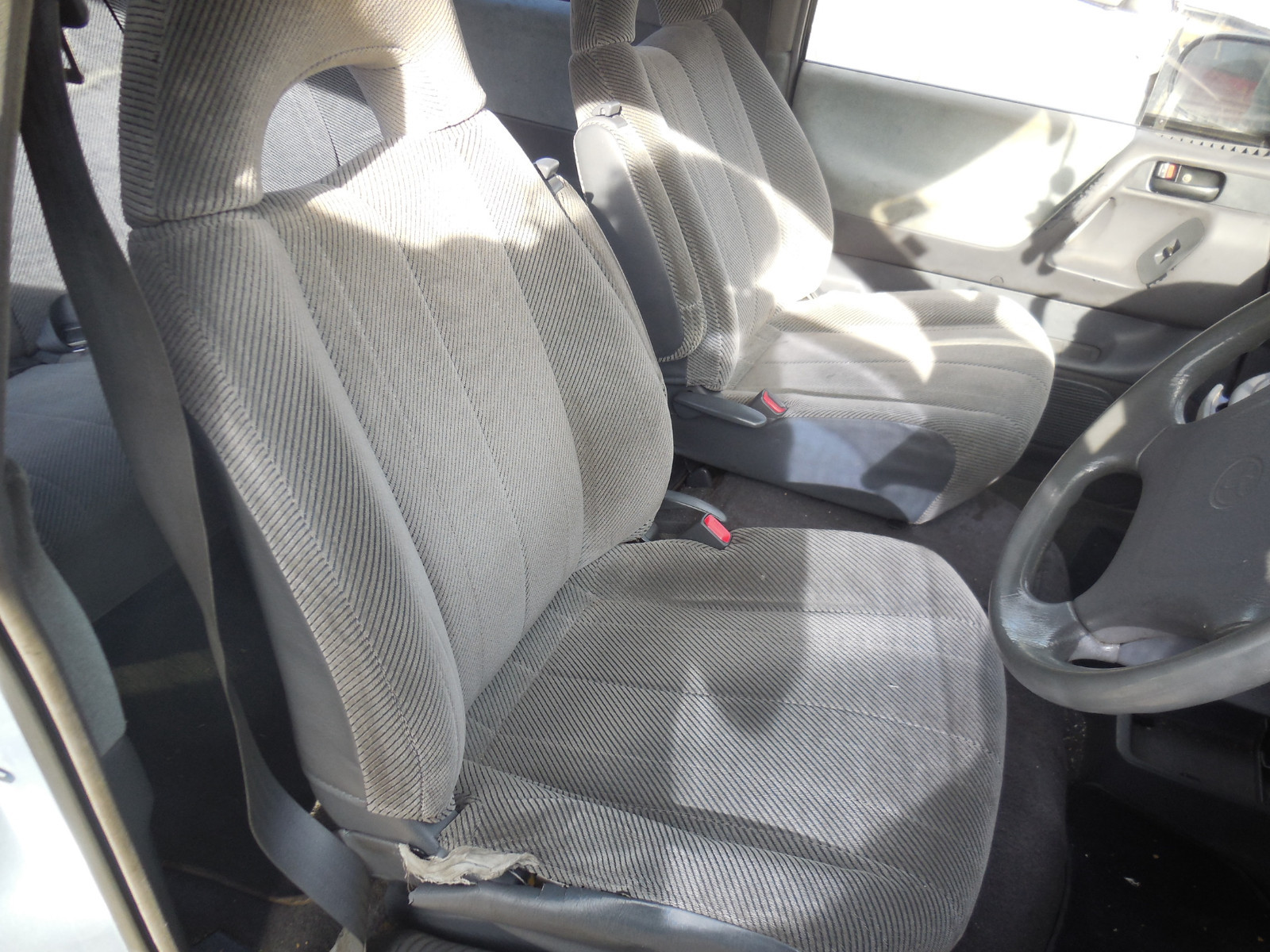 1991 Toyota TCR10 Tarago RHF Door Glass S/N# V7039 BJ9483 | eBay Australia