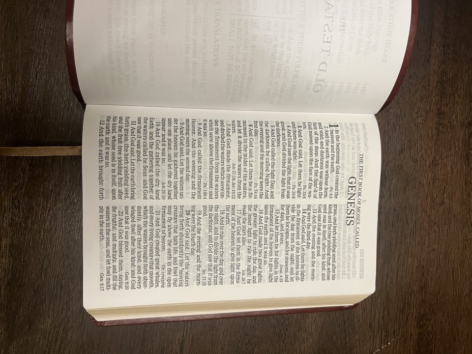 The Message Study Bible Capturing The Notes And Reflections Of Eugene H ...