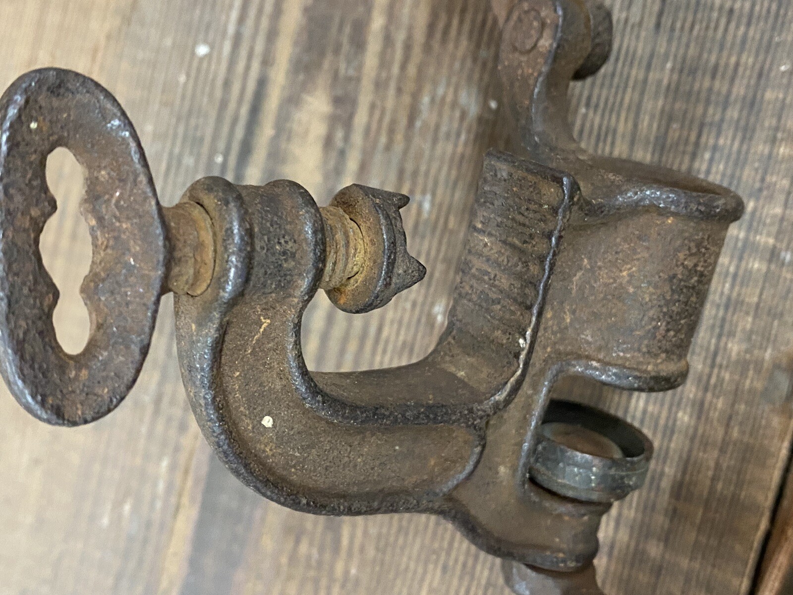 ANTIQUE CAST IRON SHOTGUN SHELL HAND CRANK LOADER RELOADING TOOL WOODEN ...