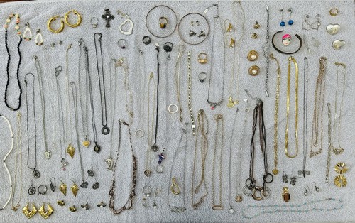 Mixed Lot Of Misc Jewelry Pieces Necklaces Earrings Bracelets Pins ...