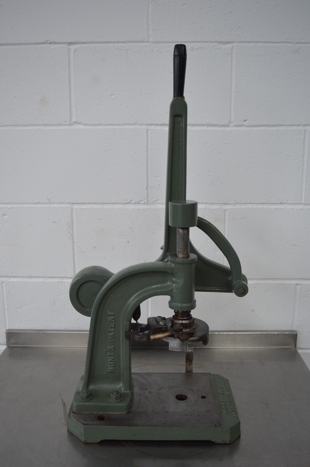 John Hunt Little Champion pie blocker ORIGINAL PAINT NEW TYPE CRADLE ...