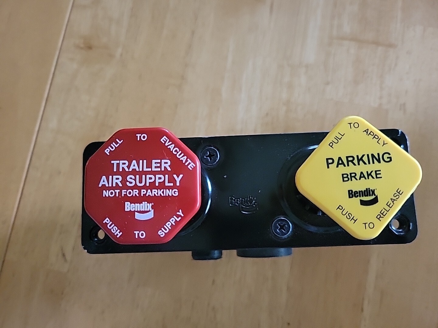 Bendix Air Brake Valve Controller 909598 for sale online | eBay