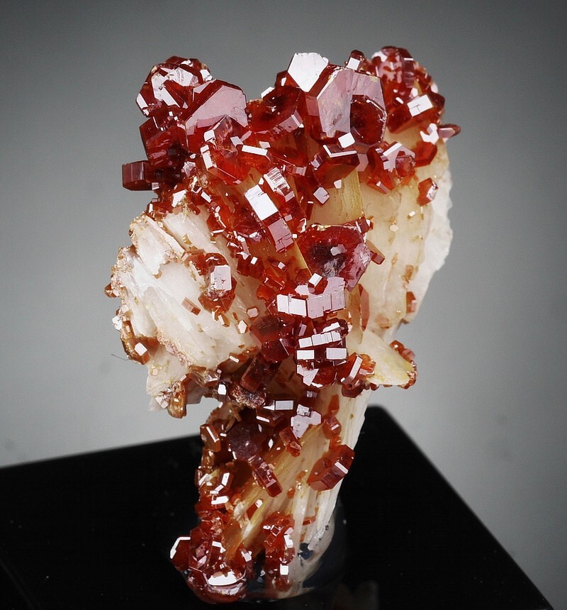 VANADINITE - lustrous BLOOD-RED crystals - MOROCCO /bk352 | eBay