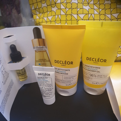 DECLEOR Neroli Bigarade Travel Gift Set Shower, Mousse, Serum & Night ...