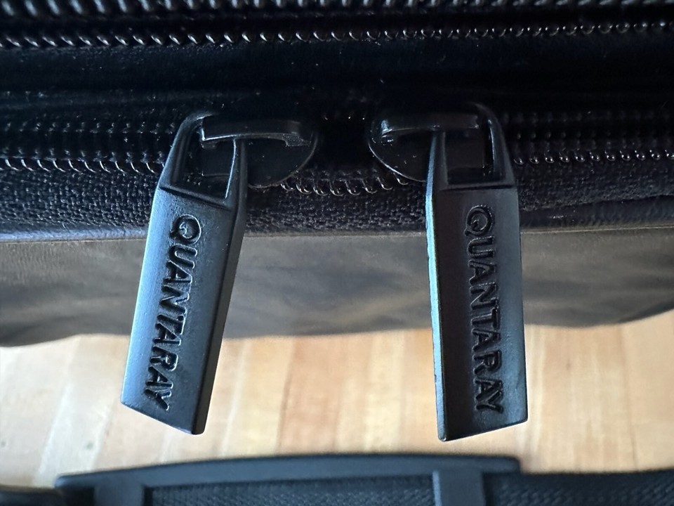 Quantaray black leather Camera Carry/Shoulder bag for Camera and ...