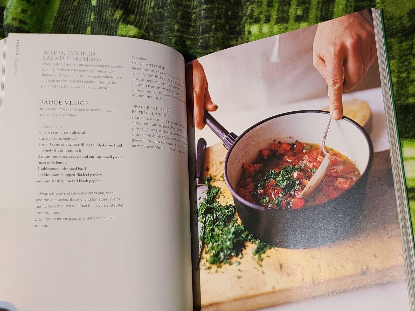 Sauce Book : 300 Foolproof Sauces from Hollandaise, Hoisin and Sala ...