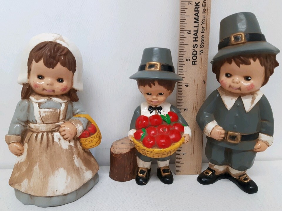 PILGRIM FAMILY Thanksgiving Set of 3 Apples Farm Girl Boy Farmer ...