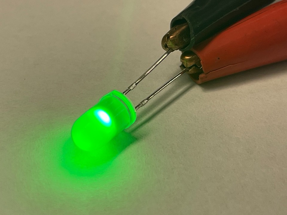 Slow Blinking LEDs Flashing Diffused Flash 5mm LED Red Blue Yellow ...