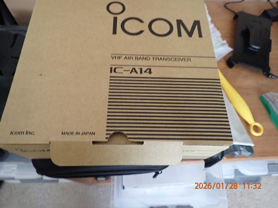 ICOM IC-A14 VHF Air Band Transceiver Hand Held Portable Aviation Radio ...