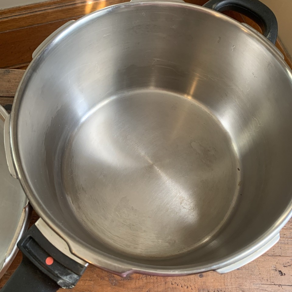 Fissler Vitavit Pressure Cooker Pattern Made In Germany 8.01 18-10 ...