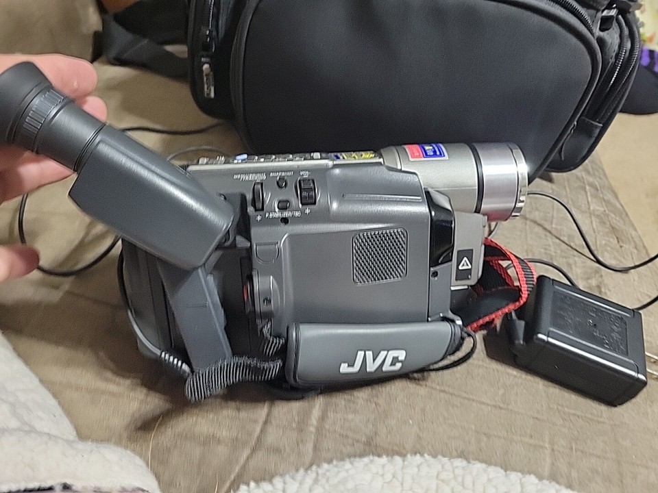 JVC GR-SXM335U S-VHS, VHS-C Analog Camcorder 46838158988 | eBay