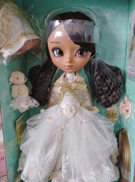 Pullip Eclata P-253 H310mm ABS Action Doll Tan Skin Wedding Dress Groove for sale online | eBay