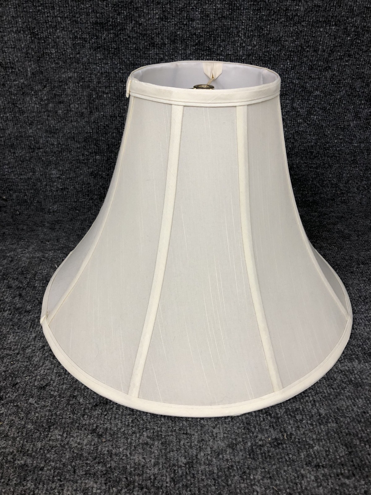 Pair Of Off White Linen Octagonal Bell Shaped Lined Lampshades 11”T X ...