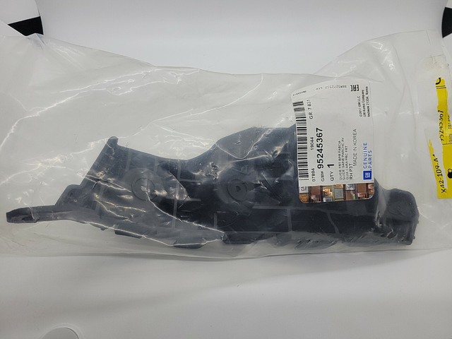 Buick GM OEM 13-16 Encore Front Bumper-side Bracket Right 95245367 for ...