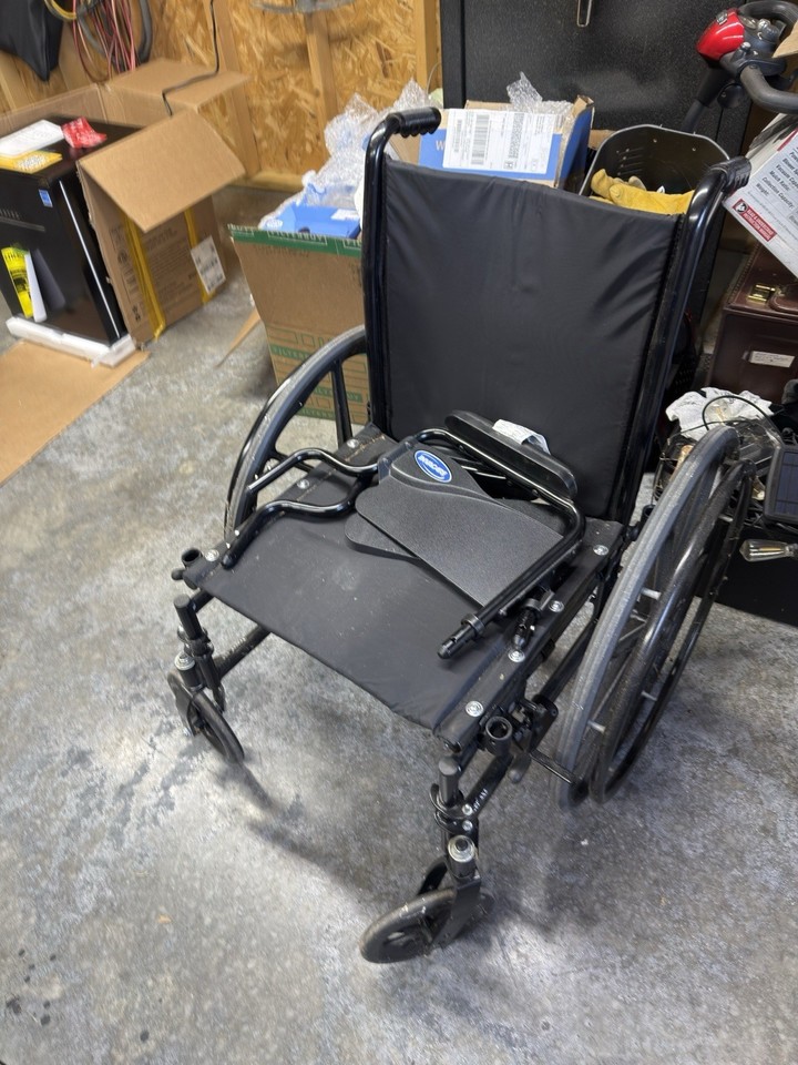Invacare Folding Wheelchair w/ Swing-Away Footrests | eBay