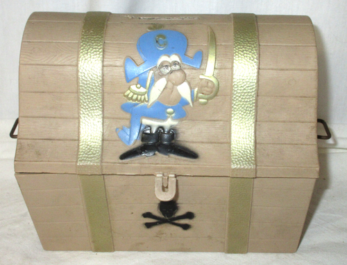 Vintage Cap'n Captain Crunch Cereal Plastic Treasure Chest Coin Bank ...