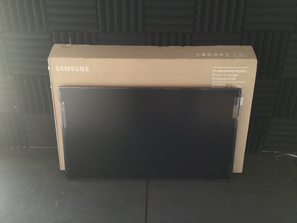 Samsung QM50B 50" 4K Smart Digital Signage Display - Built-in Speakers ...