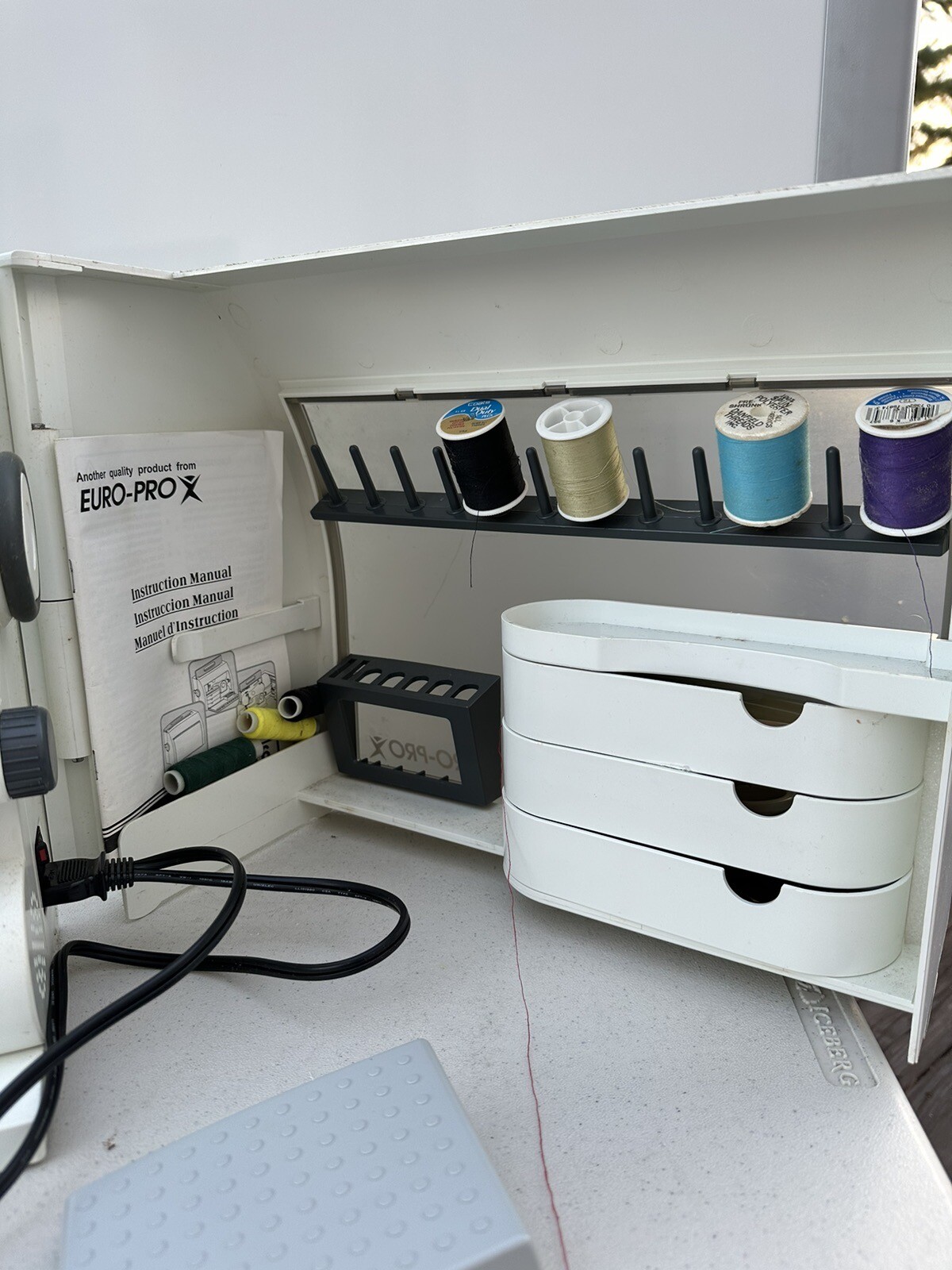 Euro Pro Model 416 Mechanical Sewing Machine Rare! Tested | eBay