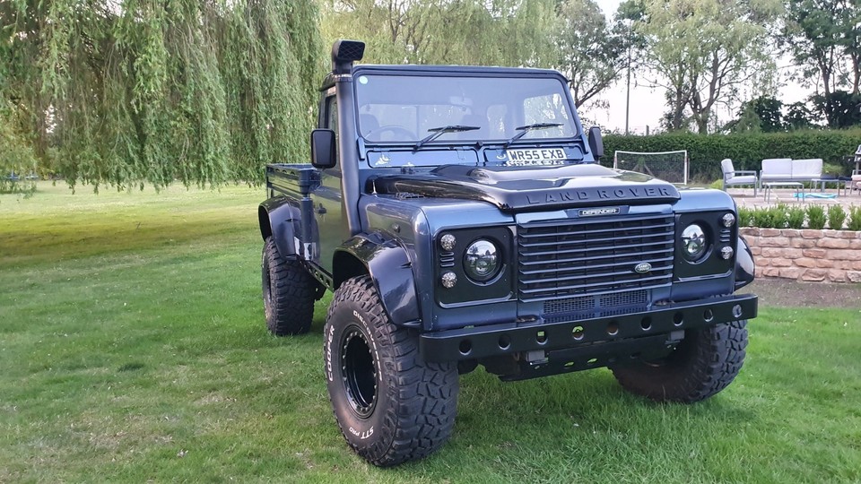LANDROVER DEFENDER 110 HI CAP 15P | eBay UK