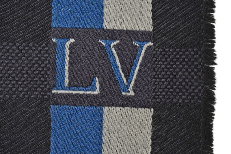 Louis Vuitton Scarf LOUIS VUITTON Winter Scarf 100 Wool charpe Messager ...