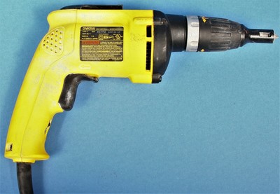 Screw Guns - Dewalt Dw255