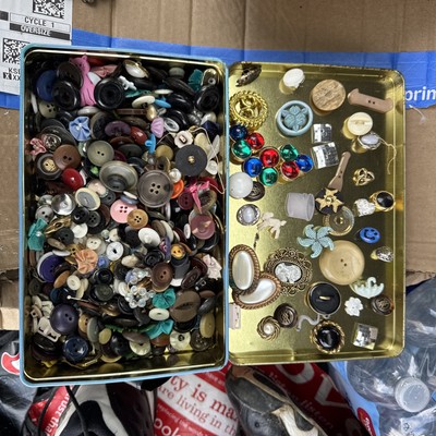 Huge Lot Hundreds Antique Vintage Buttons 20’s-90’s Bakelite? Costume ...