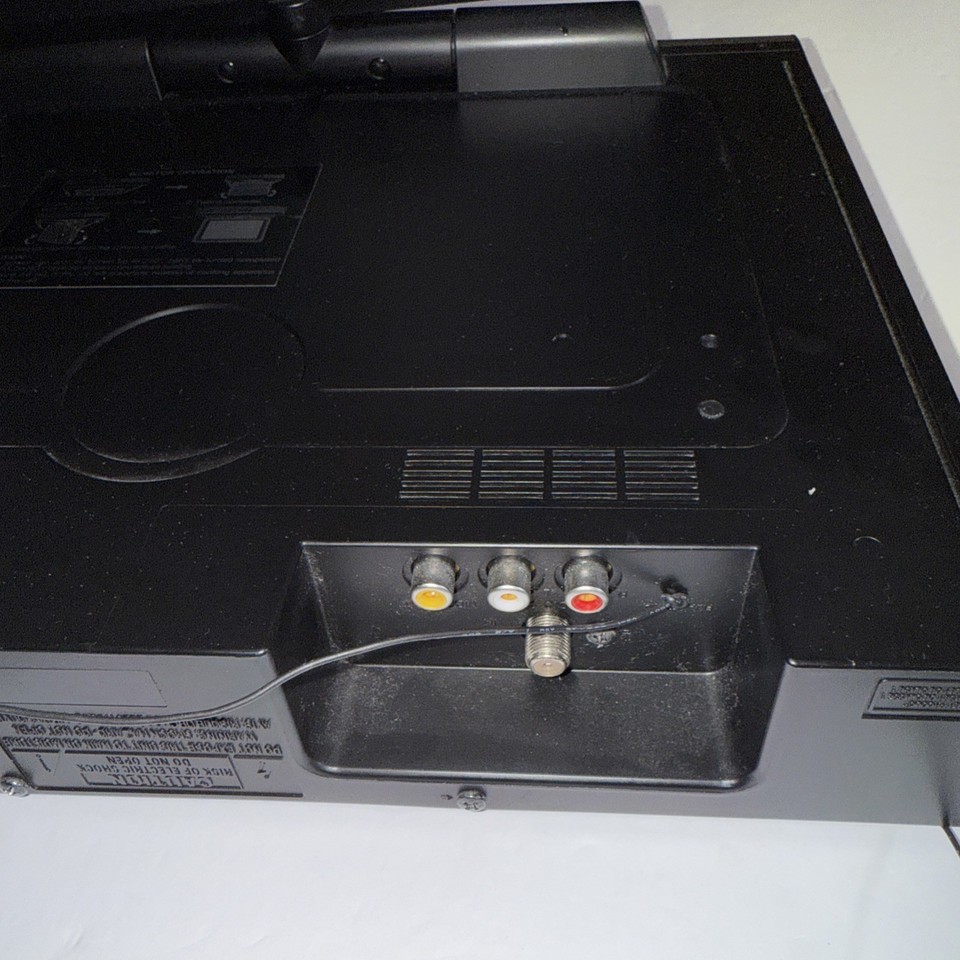 Audiovox 9 inch Under Cabinet VE927 LCD TV DVD AM FM & Remote | eBay