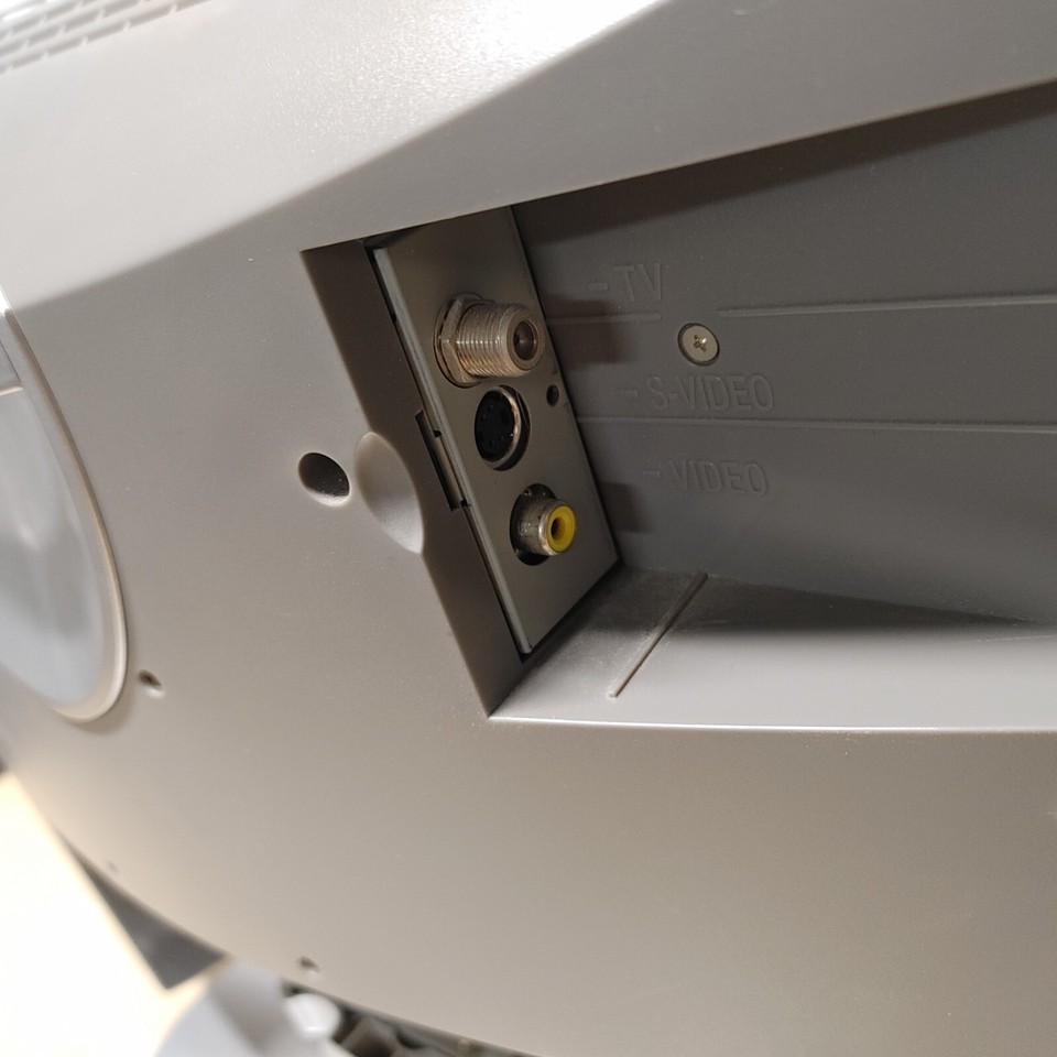 Magnavox 15MF200V/37 15” 4:3 Analog LCD TV W/ REMOTE classic gamer tv ...