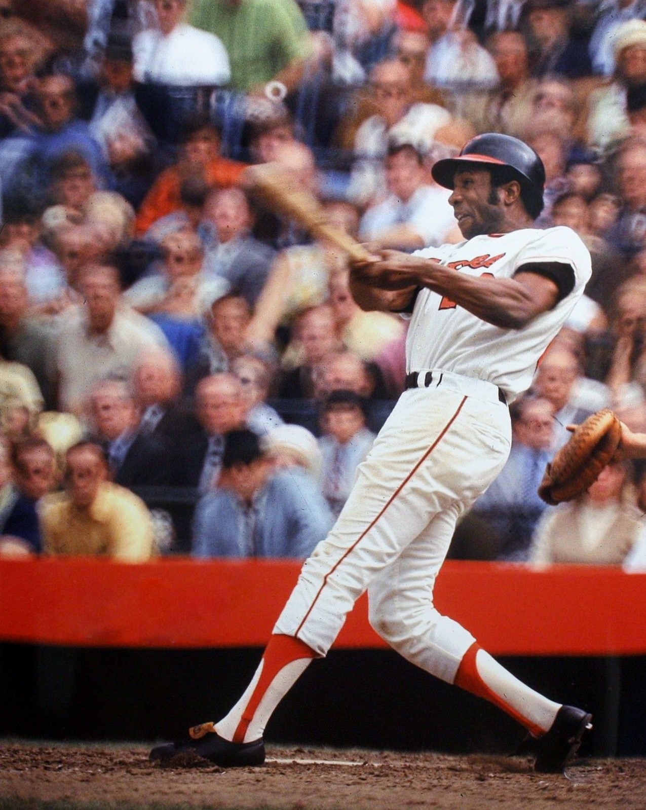 FRANK ROBINSON HALL OF FAME GREAT IN ACTION ORIOLES COLOR PORTRAIT 8 ...