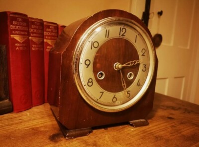 Lovely 40's Bentima, Perivale Movement 8 Day Clock Key Not Included ...