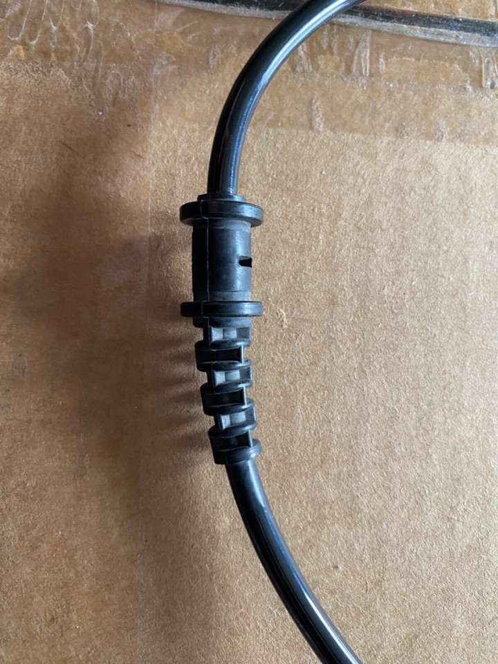 SRT-8 Brembo OEM Caliper Covers w/ Brake Pads & OEM ABS Speed Sensors ...