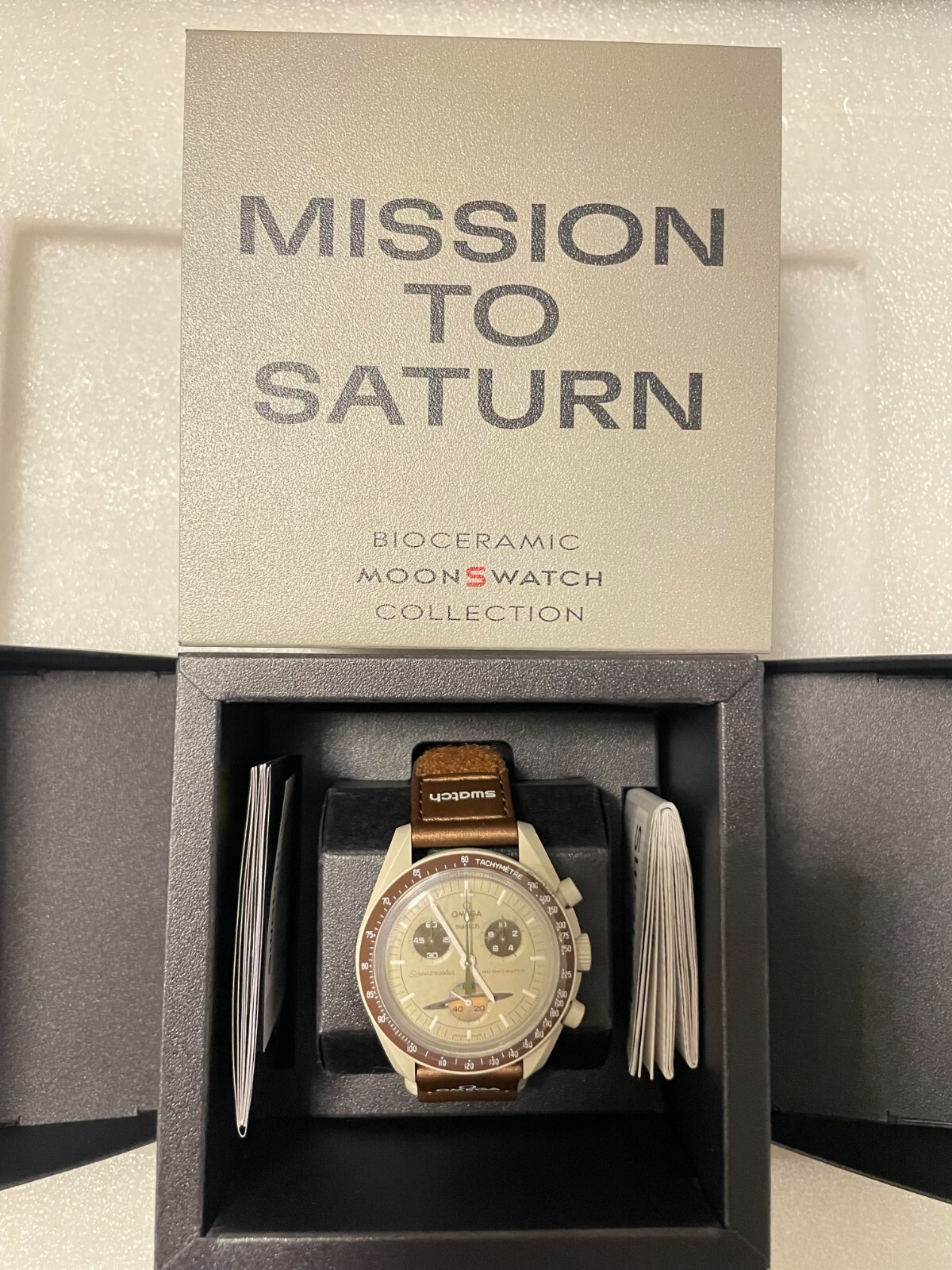 Swatch x Omega Bioceramic Moonswatch Mission To Saturn 42 mm Beige ...