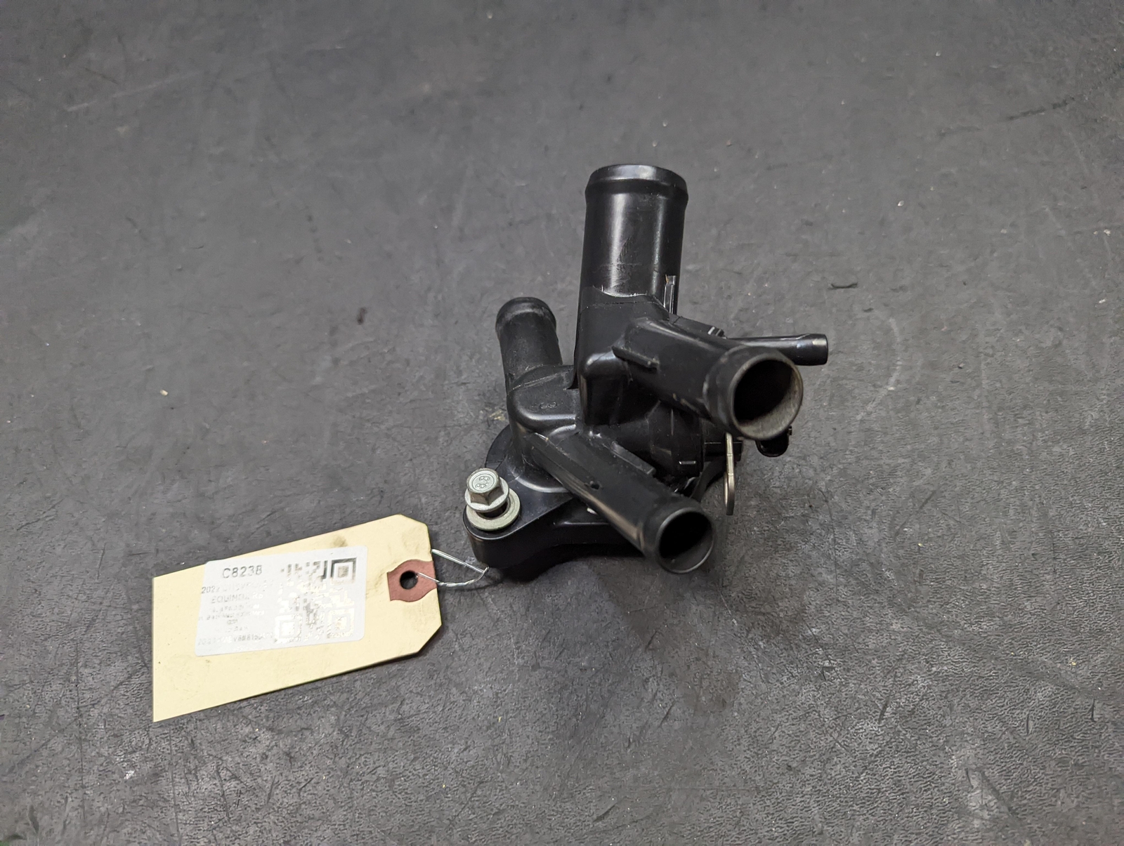 Engine Coolant Water Outlet Flange 2022 Chevrolet Equinox 12707589 2018 ...