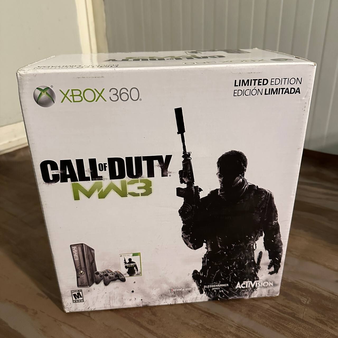 Microsoft Xbox 360 S Call of Duty: Modern Warfare 3 320GB Limited ...