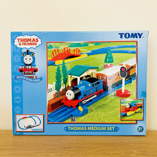Thomas Medium Set - Thomas & Friends Trackmaster Motorised Railway ...