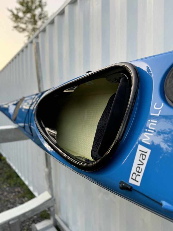 16’1" Zegul REVAL MINI LC A-Core 100% FIBERGLASS SEA KAYAK - BLUE | NEW ...