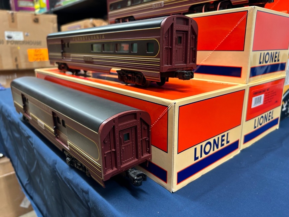 Lionel Aluminum Pennsylvania Fleet Of Modernism 15” 6-Car Passenger Set ...