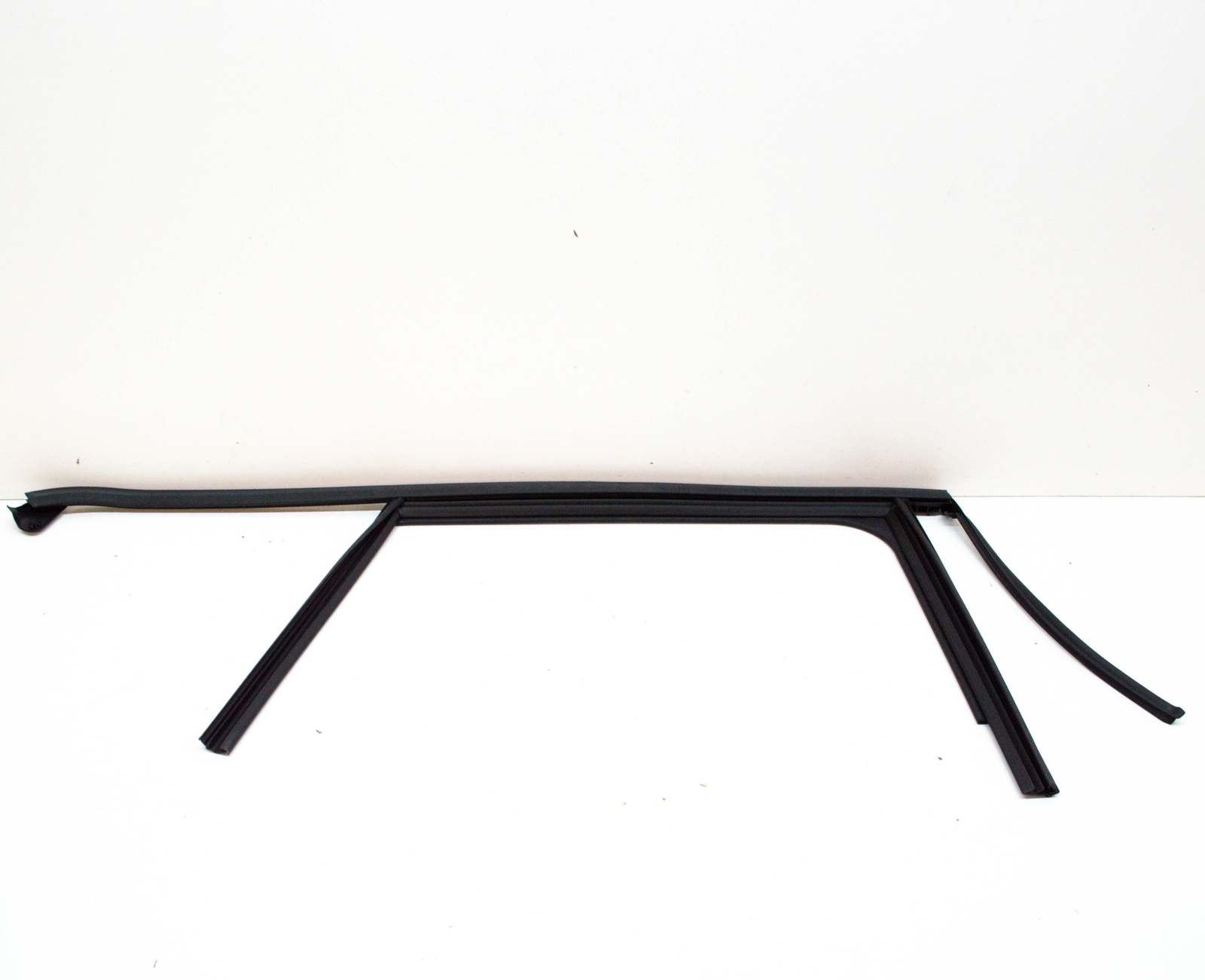 MERCEDES-BENZ A W176 Rear Right Door Window Guide Rail A1767351200 NEW ...