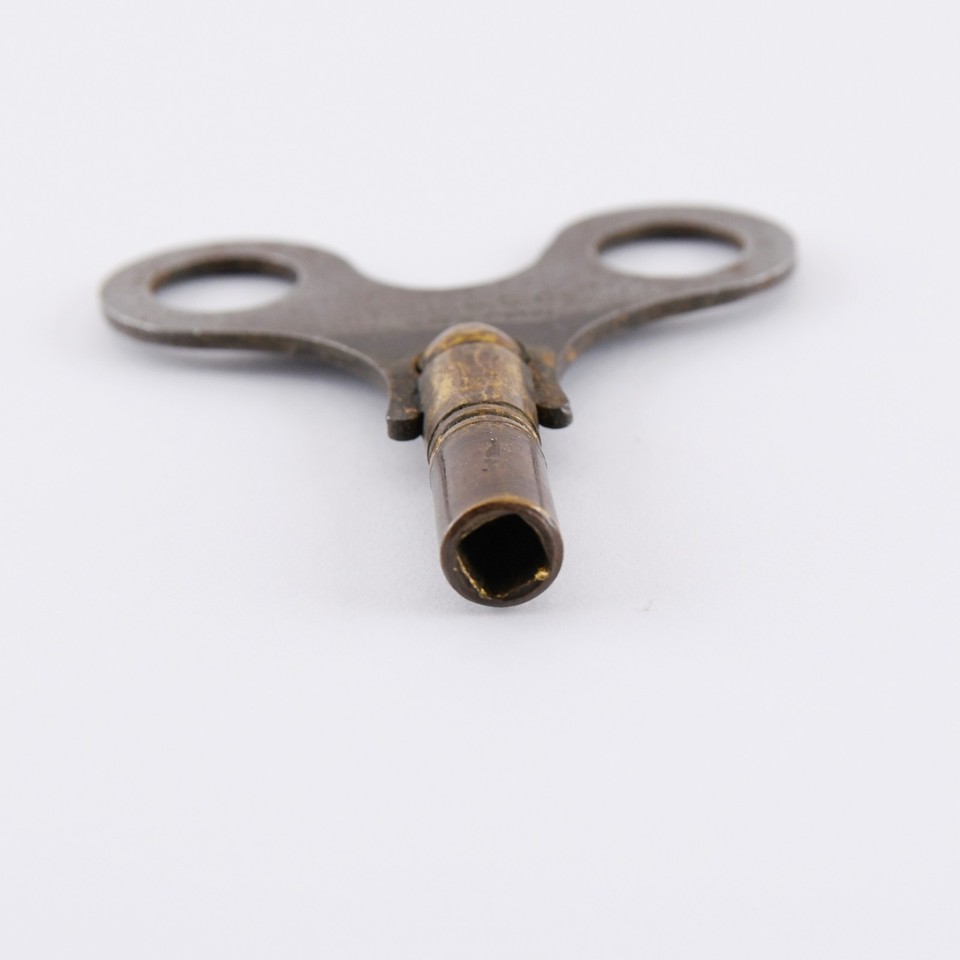 Vintage WML Gilbert Antique Clock Key Size #8 4.25mm | eBay