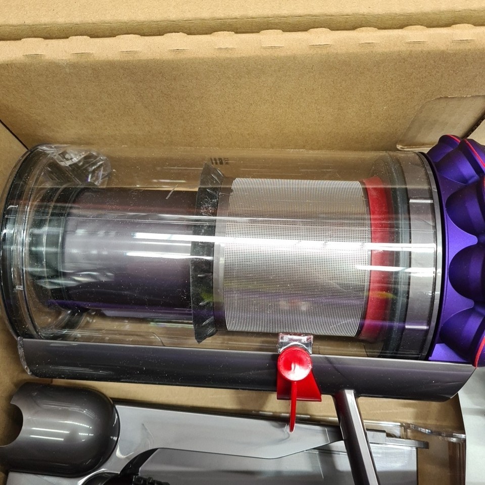 Dyson Cyclone V10 Cordless Vacuum Cleaner *EXCELLENT* (FREE SHIP ...