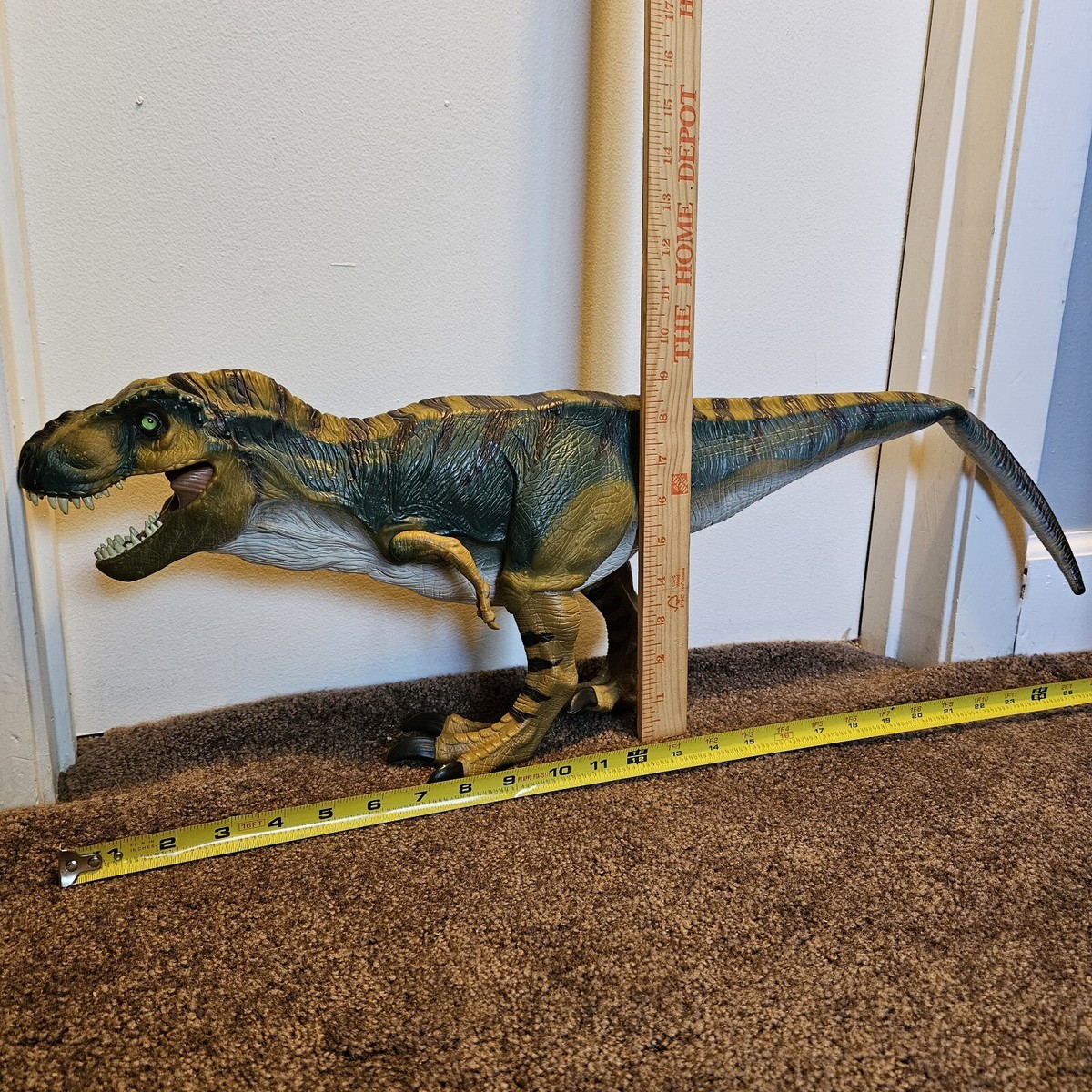 Jurassic Park Bull T Rex Toy
