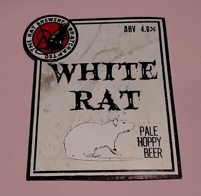 THE RAT BREWERY WHITE RAT PALE HOPPY BEER PUMP HANDLE CLIP BADGE 4.0 % ...
