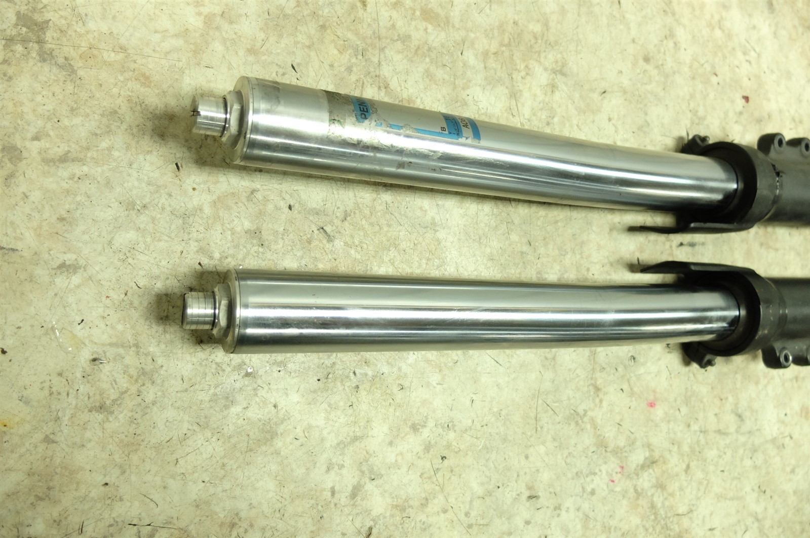 08 Triumph Sprint ST 1050 front forks fork tubes shocks right left | eBay