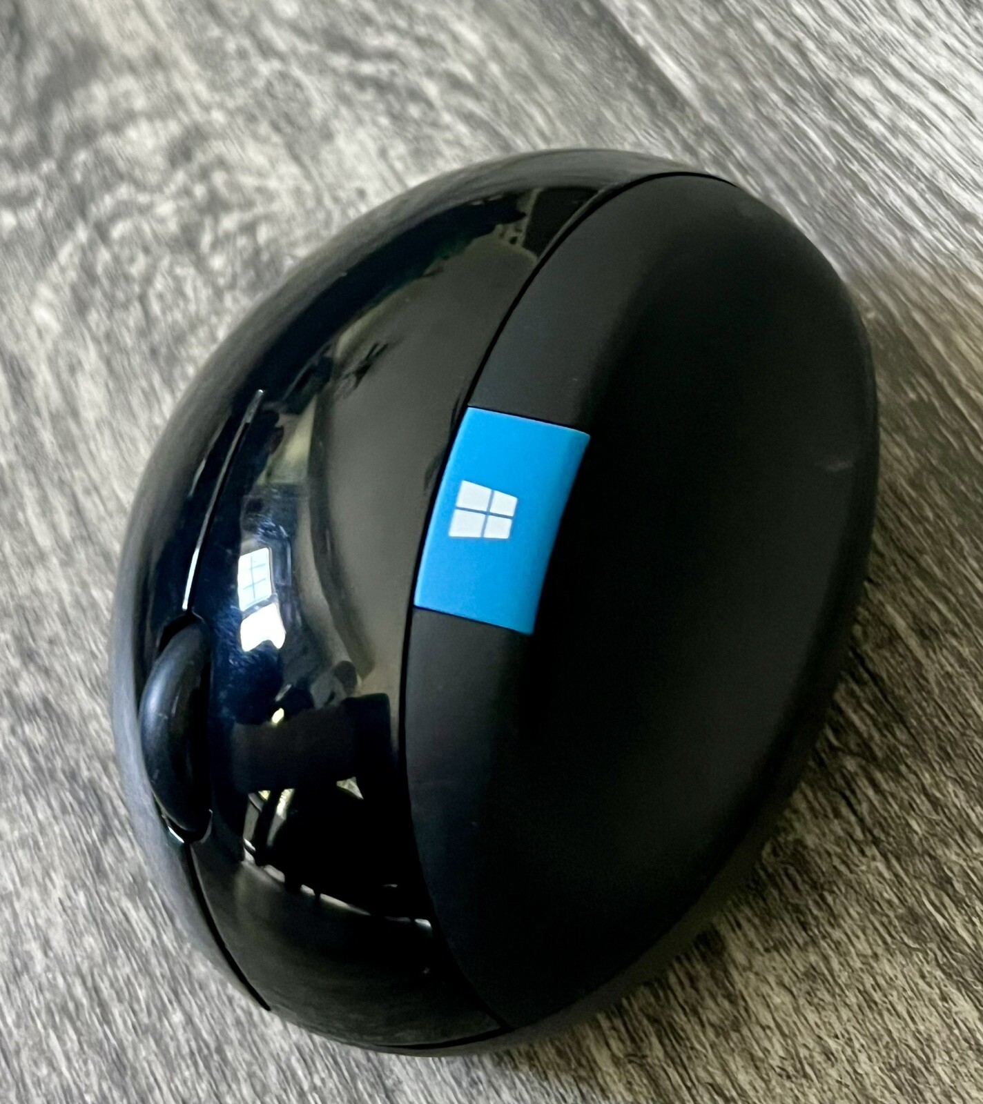 Microsoft Sculpt Ergonomic Mouse, Black - Wireless Mouse for Natural ...