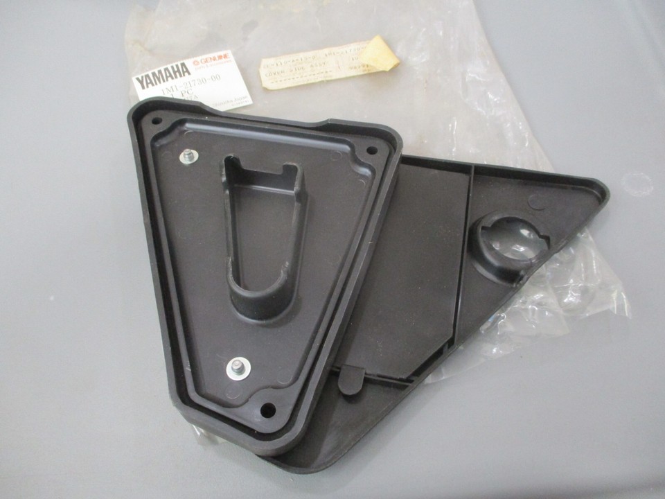 NOS Yamaha OEM Side Cover Assembly 1977-1979 DT250 1977-1978 DT400 1M1 ...