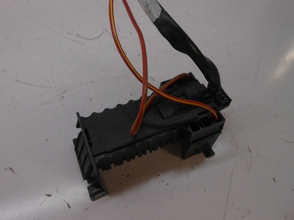 MERCEDES FUSE BOX ASSEMBLY RELAY BOX 2045400150 SD0138 | eBay