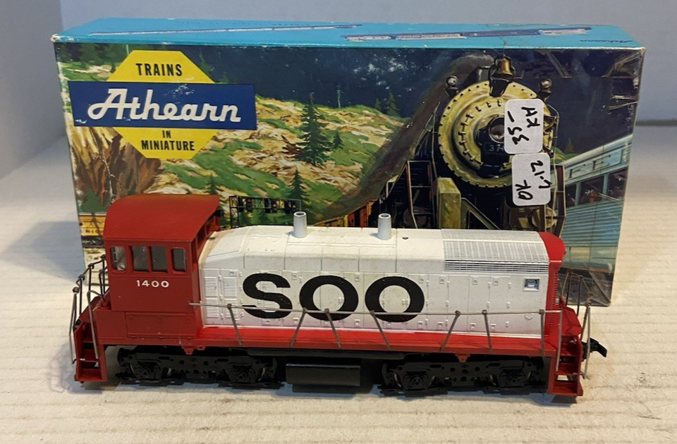 Athearn HO Scale SOO 1400 Line SW/1500 Switcher Diesel Locomotive ...