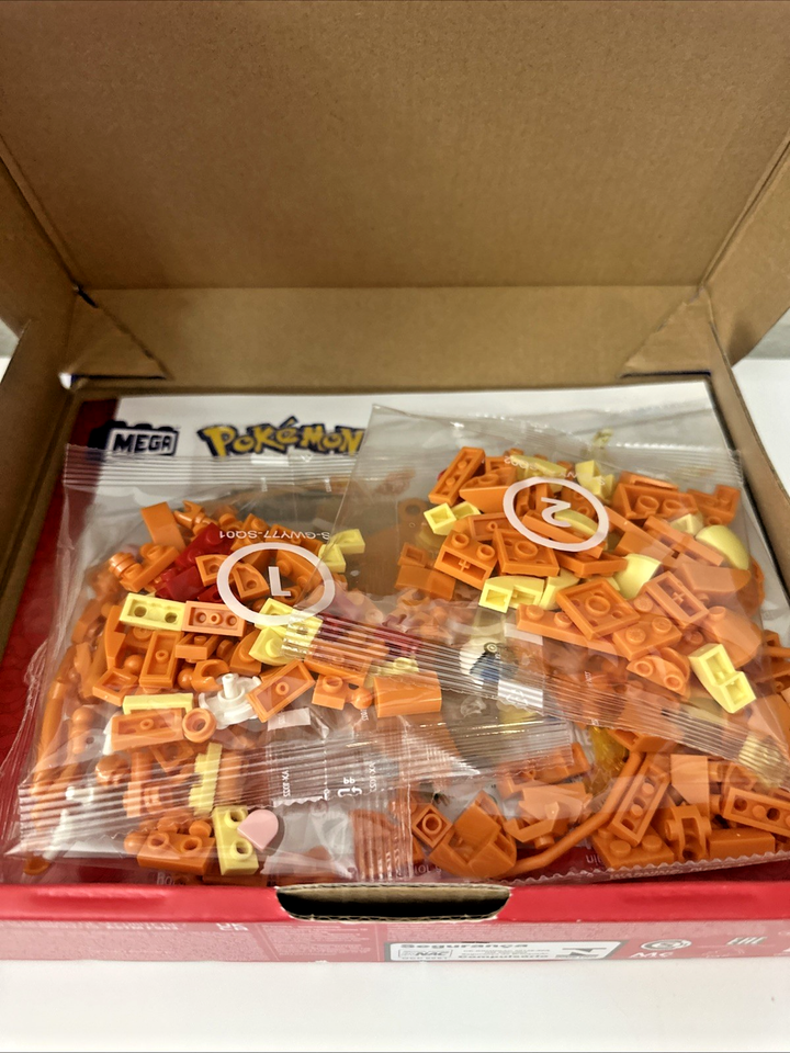 Mega Block Pokemon Charizard Building Set With Pokeball Pin New Open ...