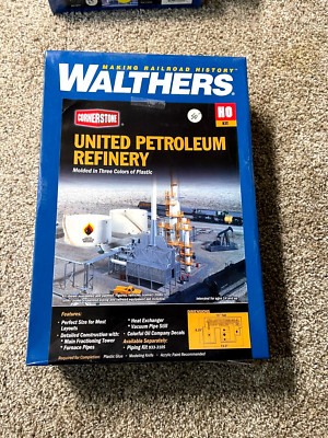 new Walthers 933-3705 United Petroleum Refining Kit HO Scale Train 1246 ...